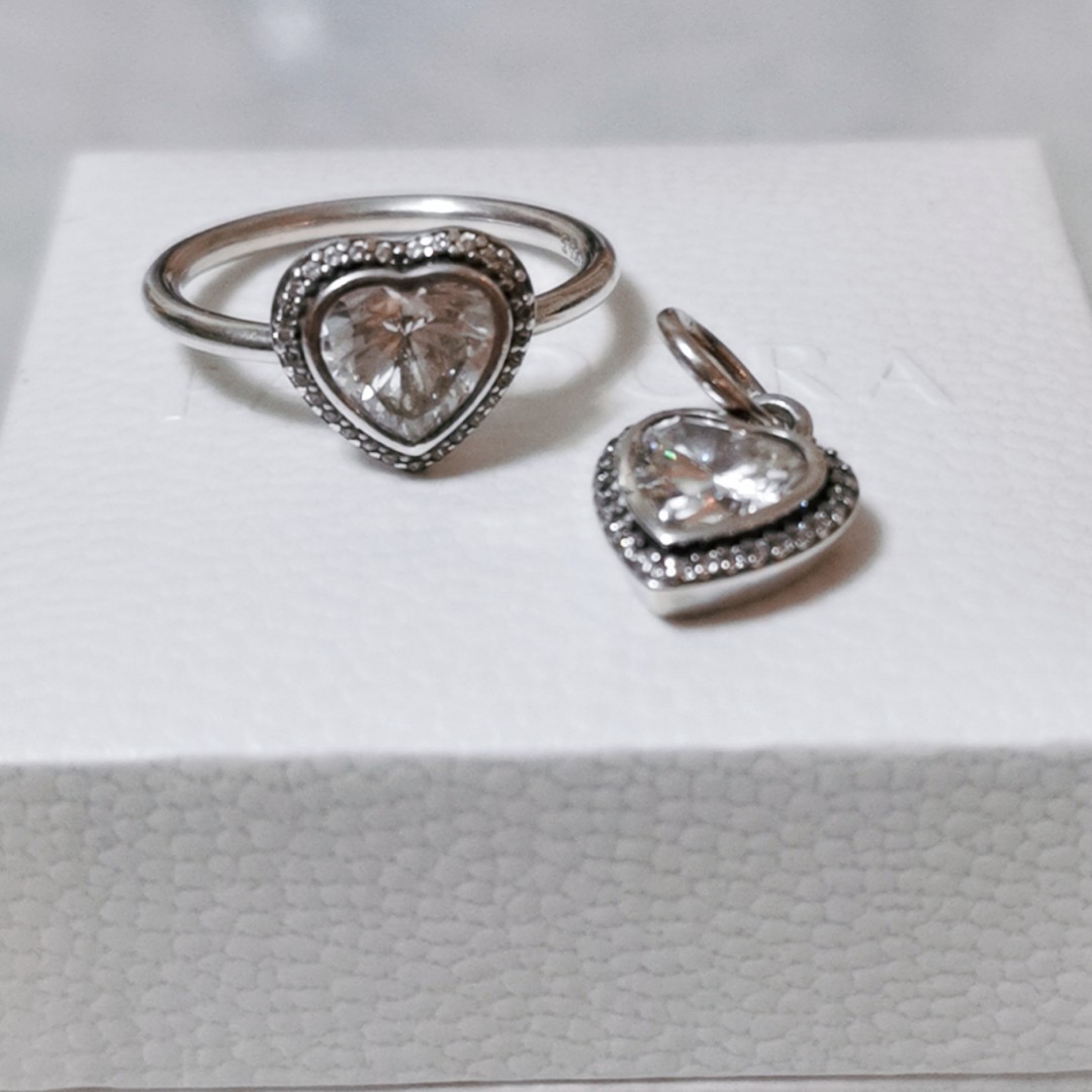 Pandora Sparkling Love Set, Women's Fashion, Jewelry & Organisers ...