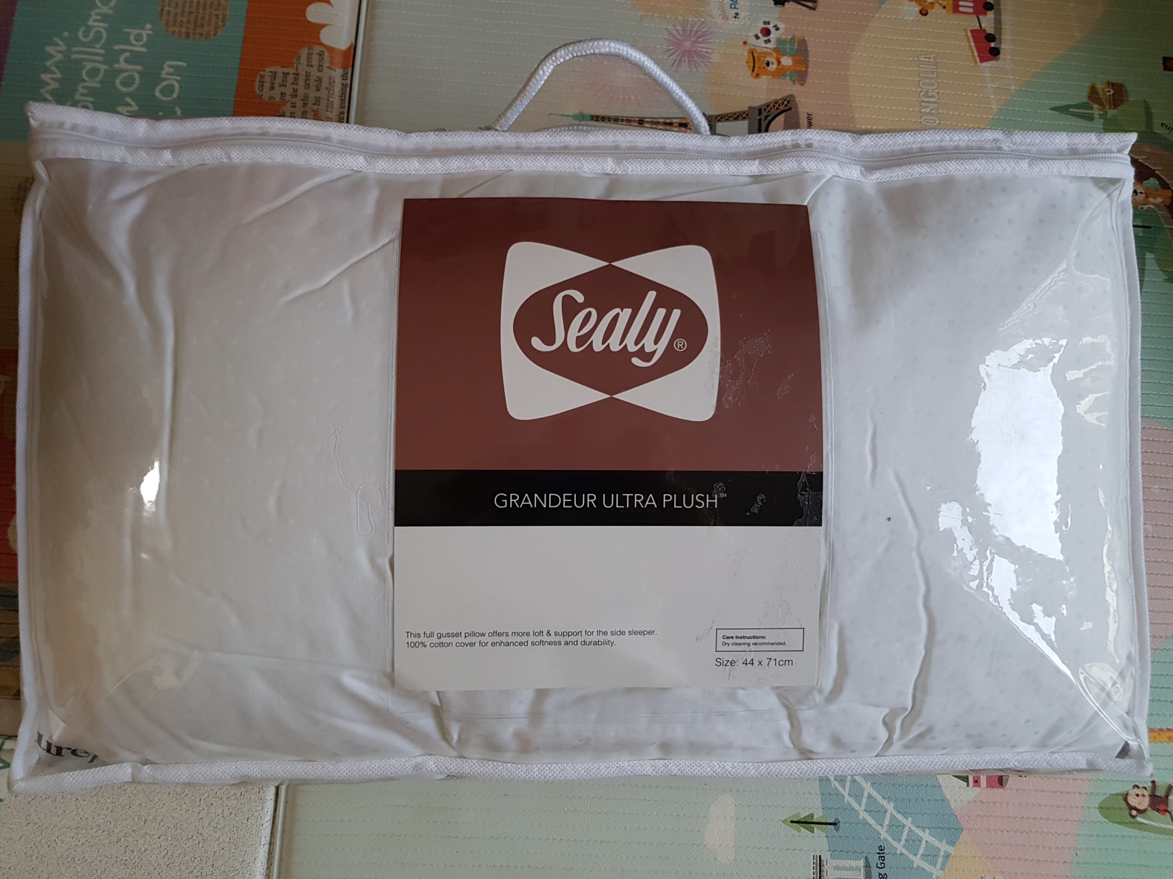 Sealy GRANDEUR ULTRA PLUSH, Furniture & Home Living, Furniture, Bed ...