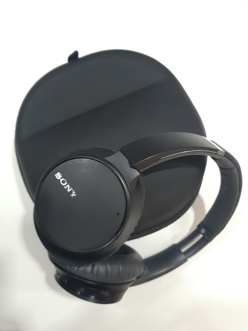 Sony WH CH700N Noise-Cancelling Headphones (with carrying case ...