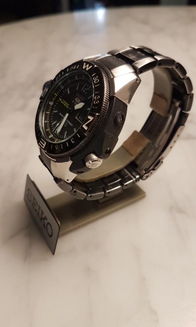 Vintage Seiko 5 Sports Map Readers 7S36-02K0(1st Generation)., Women's ...