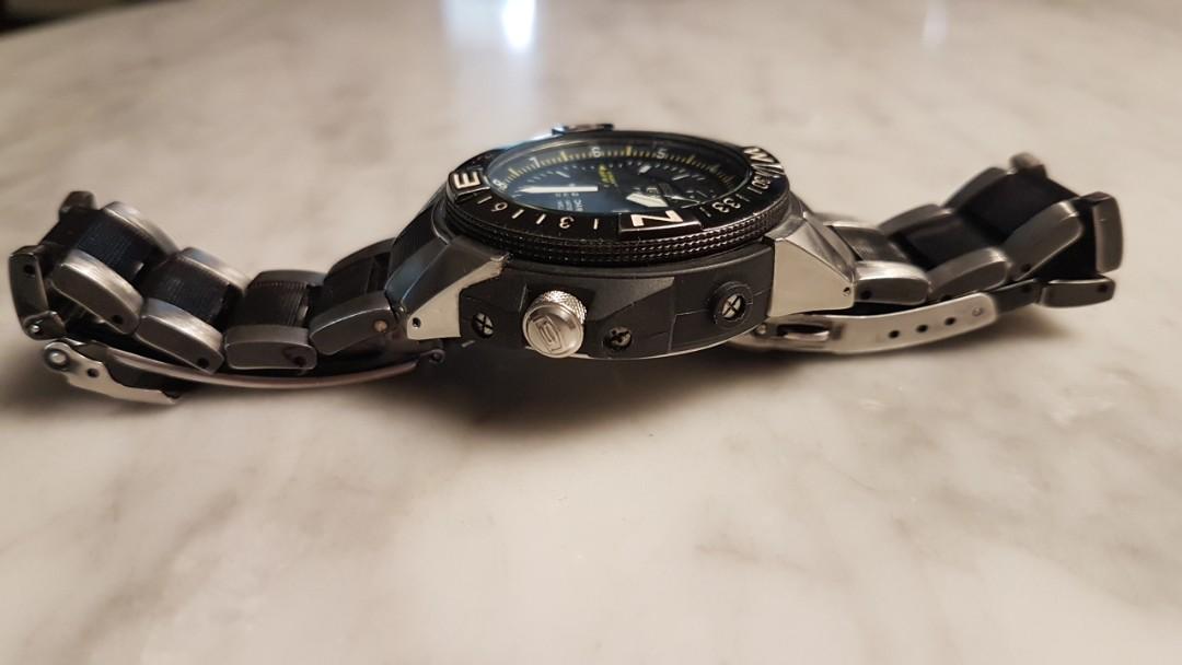 Vintage Seiko 5 Sports Map Readers 7S36-02K0(1st Generation)., Women's ...