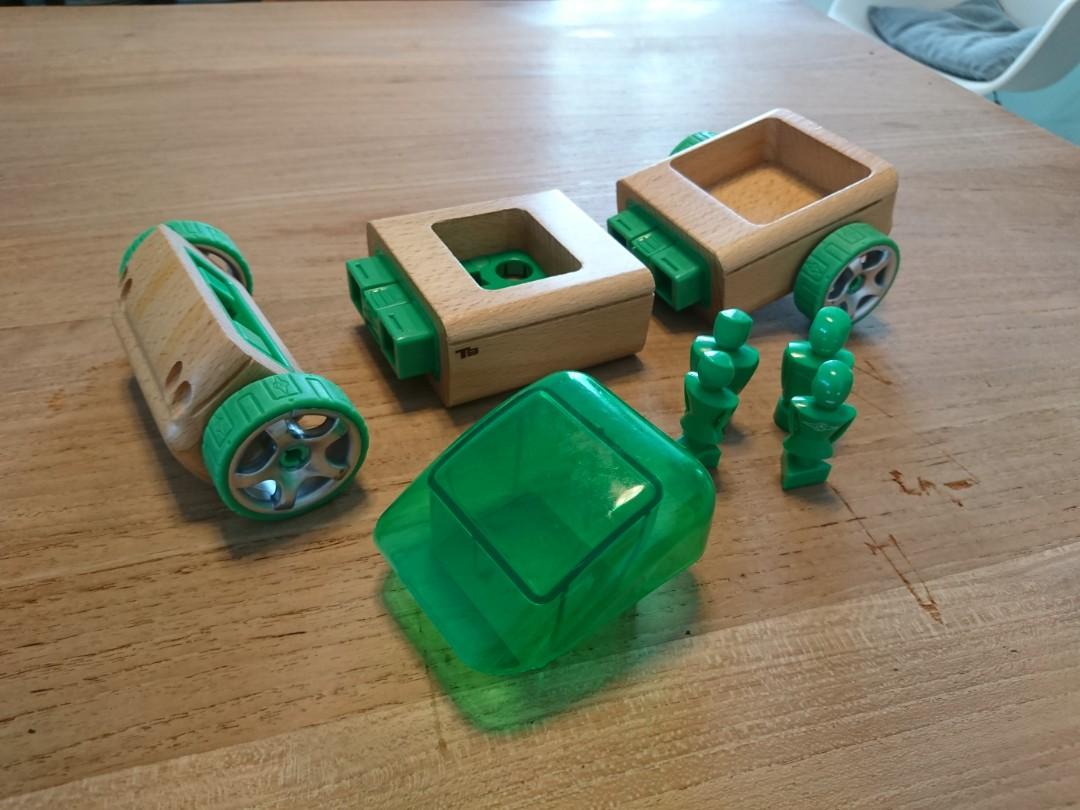 Automoblox - T9 pickup truck, Hobbies & Toys, Toys & Games on Carousell