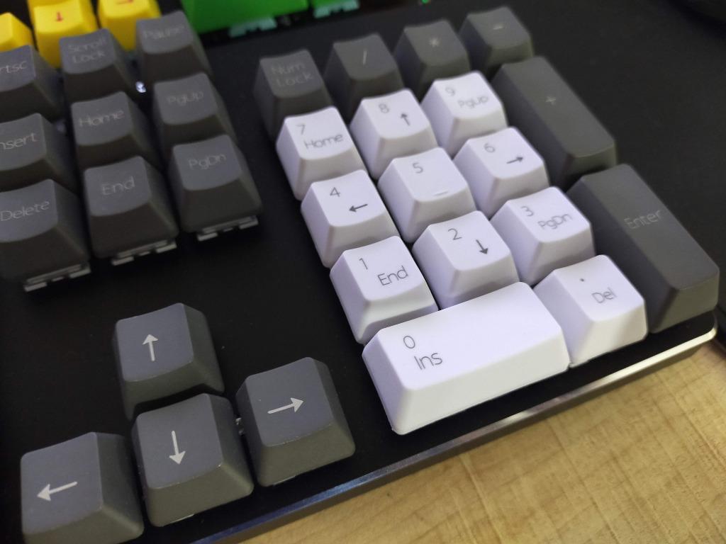 CUSTOMIZED KEYCAPS - YELLOW & GREEEN / DOUBLESHOT PBT NON LUMINESCENT ...