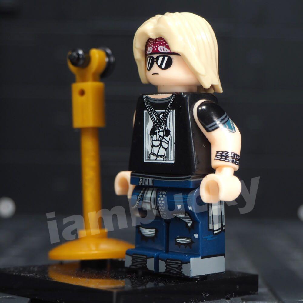 Guns N’ Roses Axl Rose minifigure, 玩具 & 遊戲類, 玩具 - Carousell