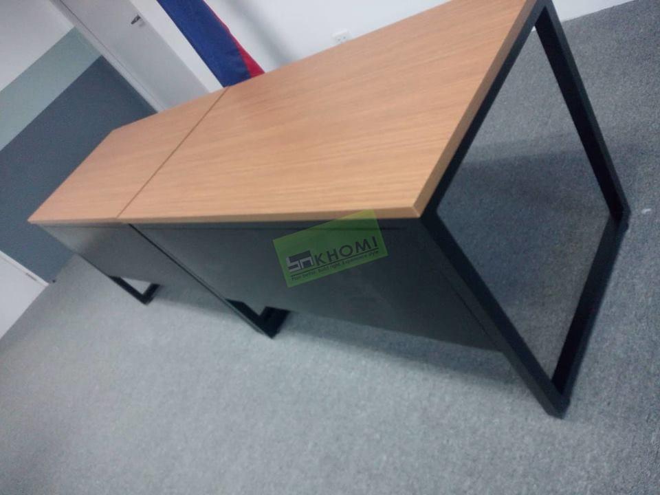 OFFICE TABLE METAL LEGS Office Partition Furniture, Furniture & Home ...