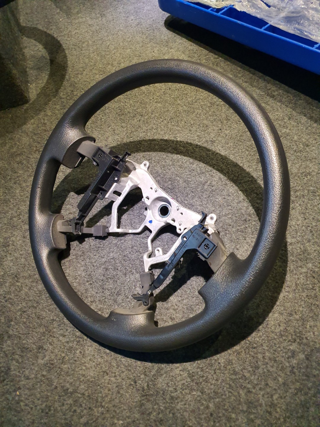 Original Hiace steering wheel, Car Accessories, Accessories on Carousell