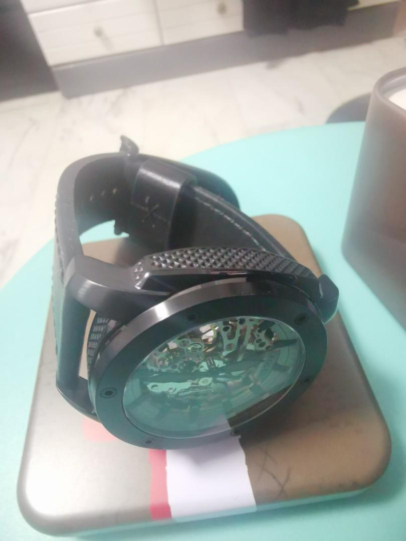 Selling fossil leather watch me3134, Mobile Phones & Gadgets, Wearables ...