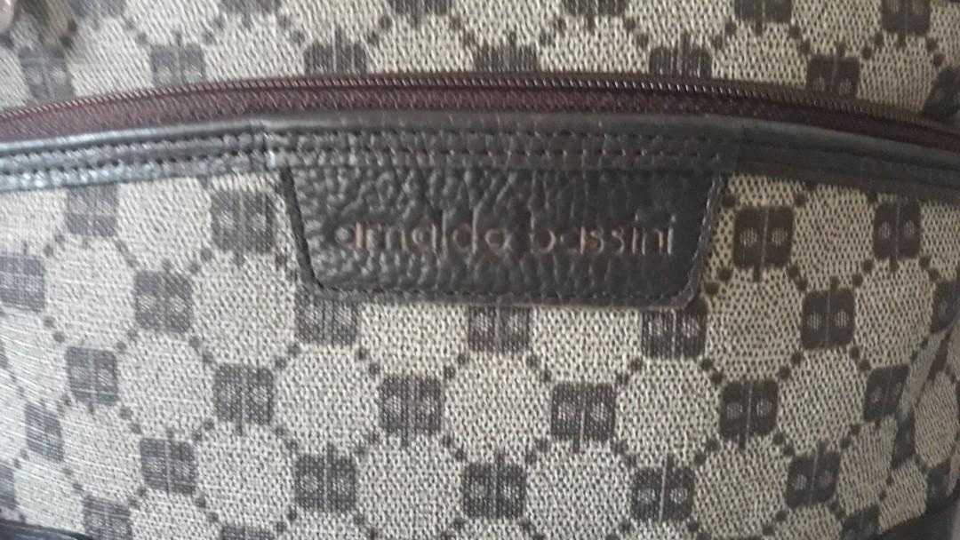 Arnaldo Bassini sling bag, Women's Fashion, Bags & Wallets, Cross-body ...