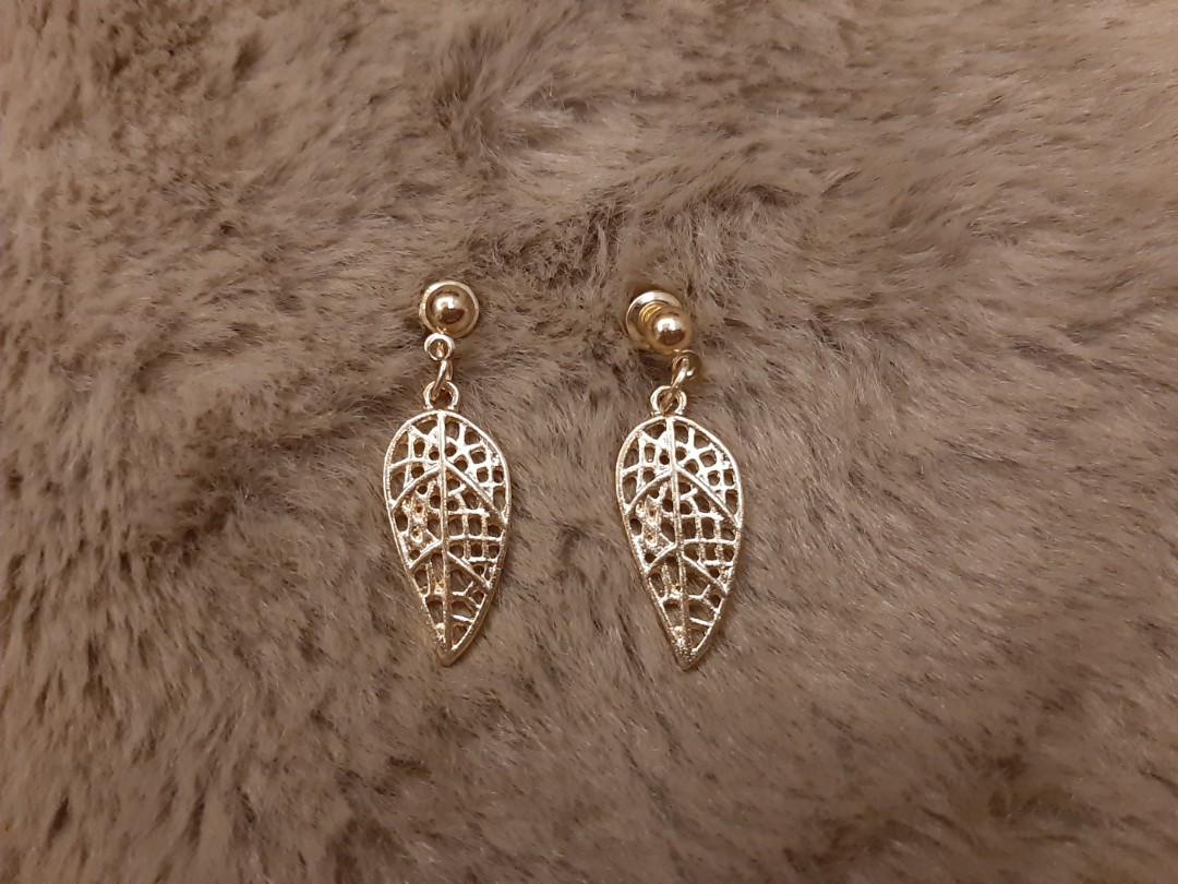 Dangling Earrings, Women's Fashion, Jewelry & Organizers, Earrings on ...