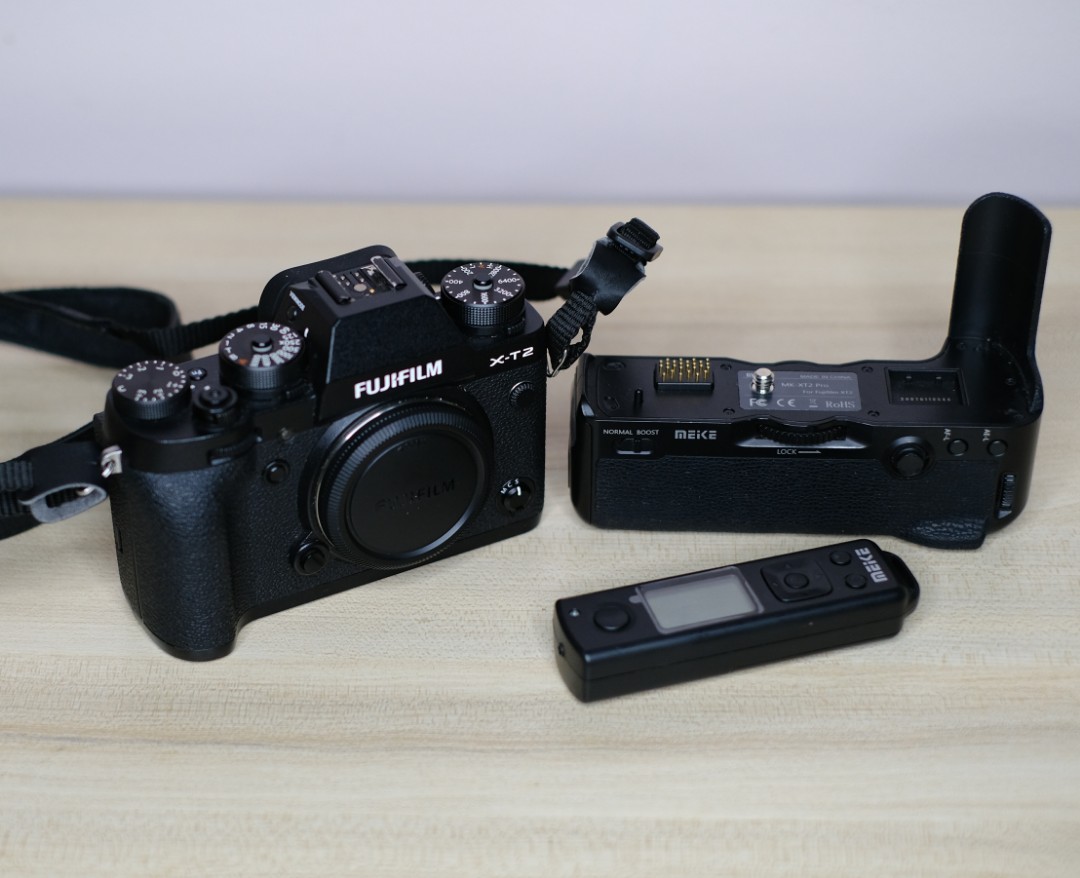 FUJIFILM XT2 (Body) + Underwater casing, Photography, Cameras on Carousell