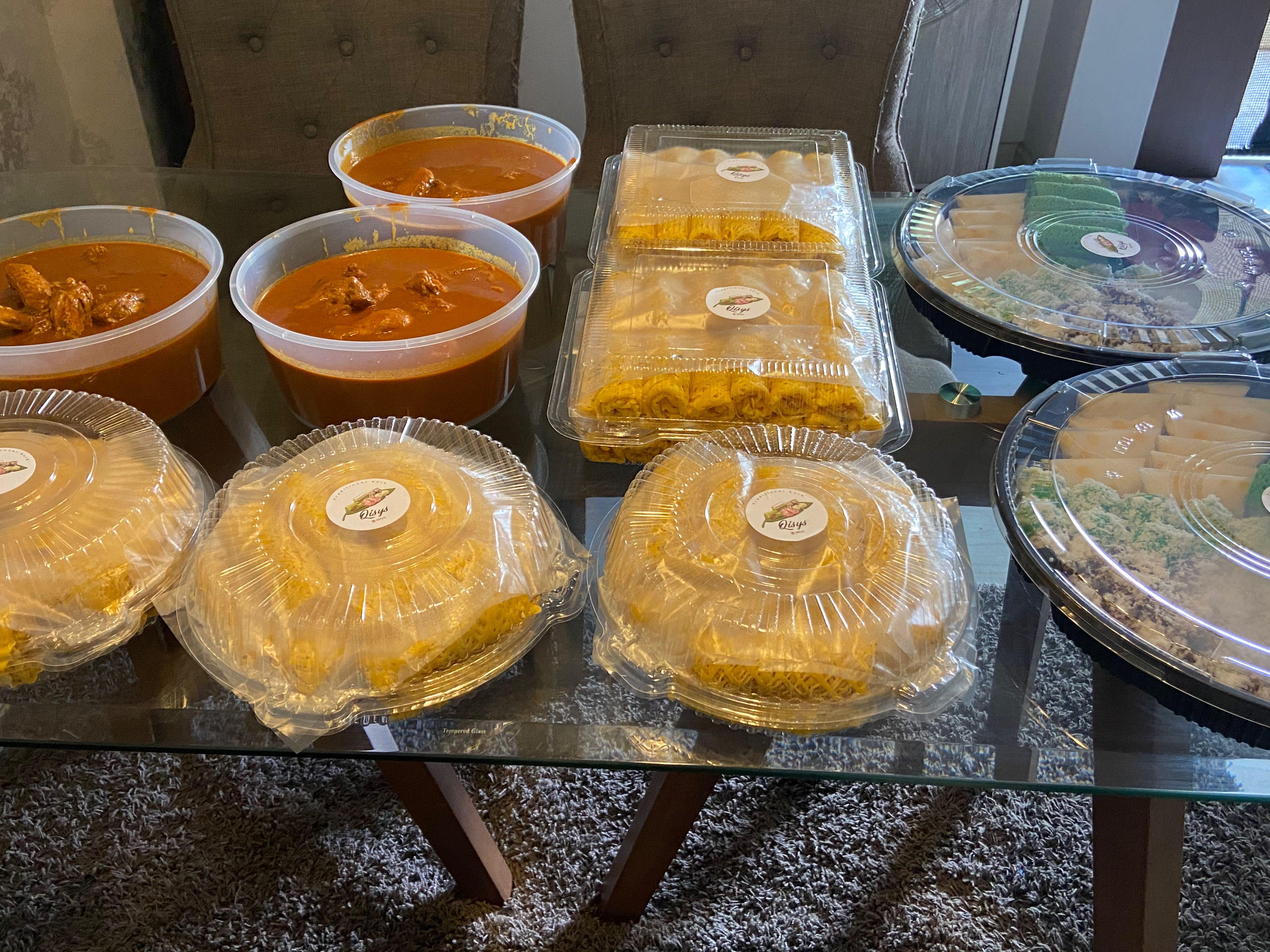 Roti kirai / kuih platter, Food & Drinks, Homemade Bakes on Carousell