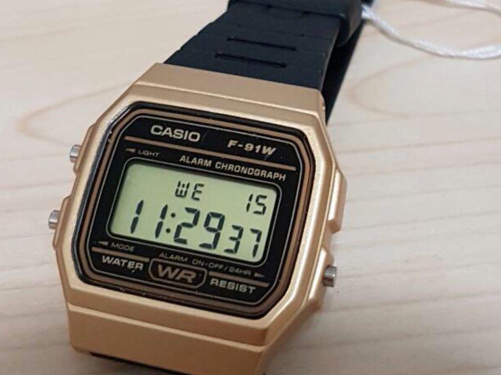 Casio F91WM-9A Digital Gold Black Watch F91 Brand New, Women's Fashion ...