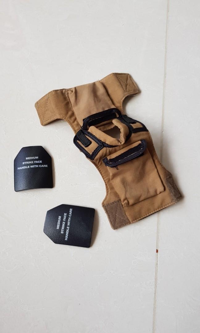 Hot Toys 1:6 Private Military Contractor PMC Male Tan Body Armor vest ...