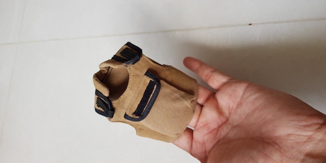 Hot Toys 1:6 Private Military Contractor PMC Male Tan Body Armor vest ...