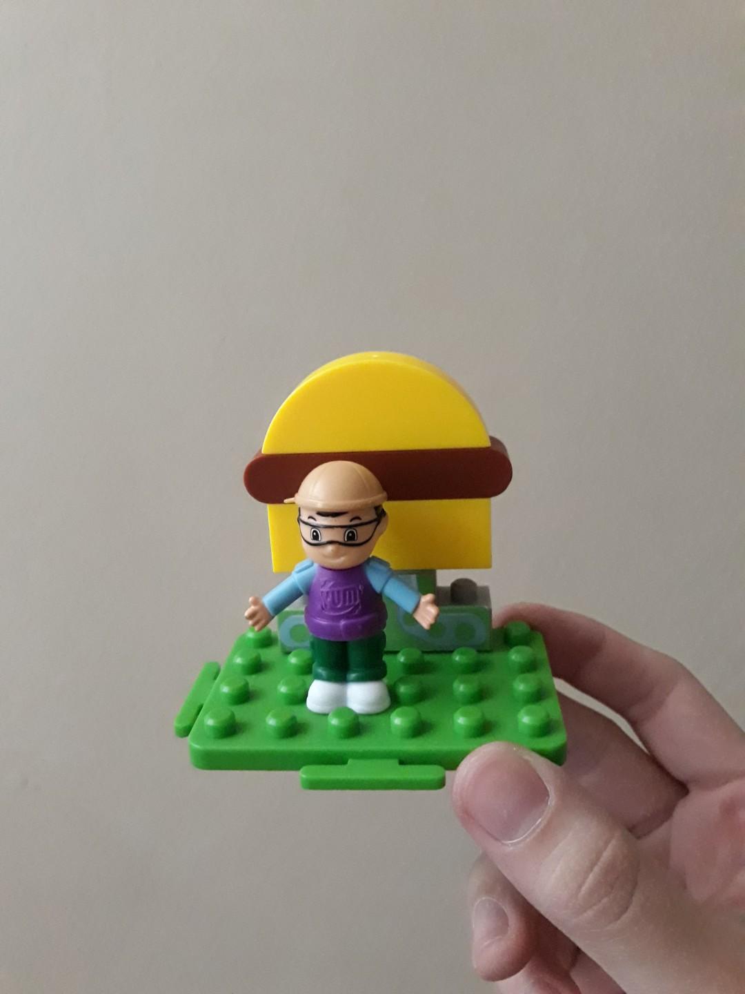 Jollibee Yum Burger figure and blocks kiddie meal, Hobbies & Toys, Toys ...