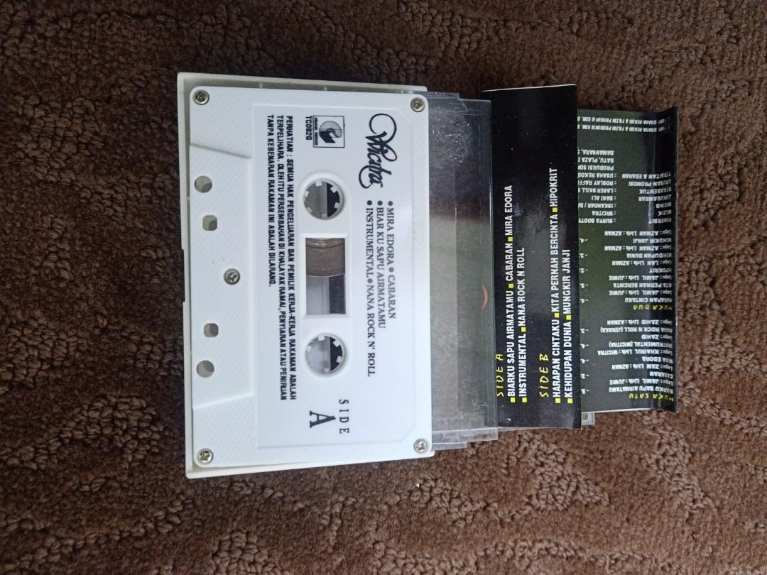 Kaset lama rock kapak melayu wicitra-mira edora, Hobbies & Toys, Music ...