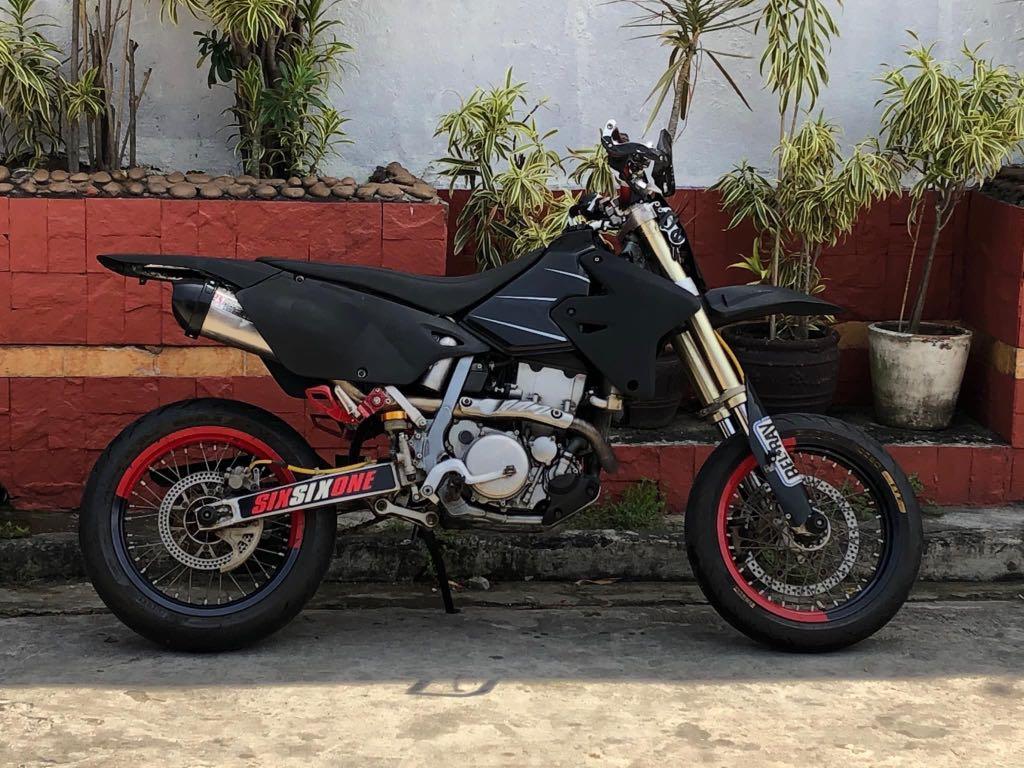 Suzuki DRZ 400 SM with Off Road set-up, Motorbikes on Carousell