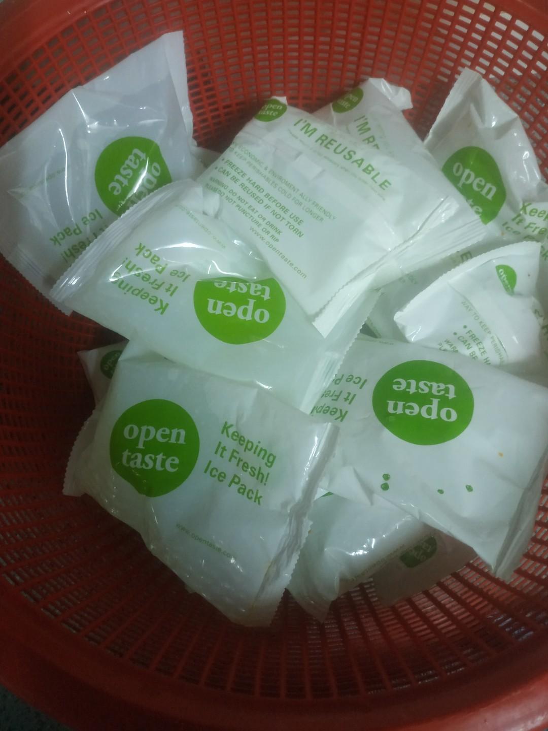 Ice cube pack, Free Items on Carousell