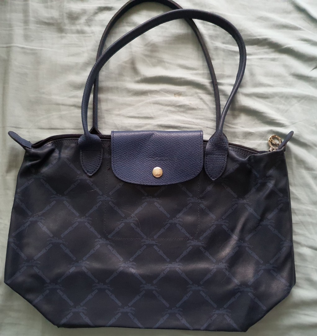 Like new Longchamp medium bag, Women's Fashion, Bags & Wallets, Tote ...