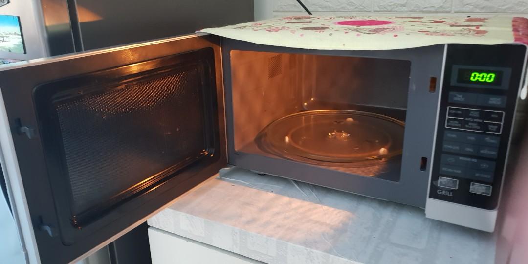 Microwave Grill merk Sharp 300 watt, Kitchen & Appliances di Carousell