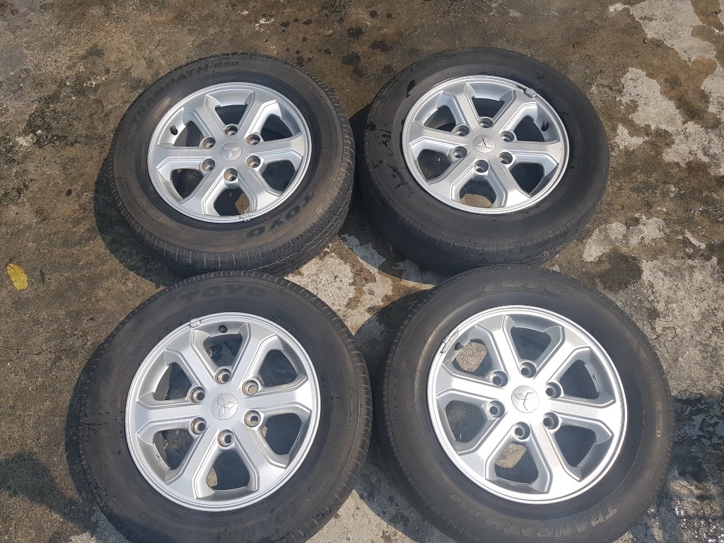 OEM / Orig 2017 Mitsubishi Strada 16 inch mags magwheels rims tires ...