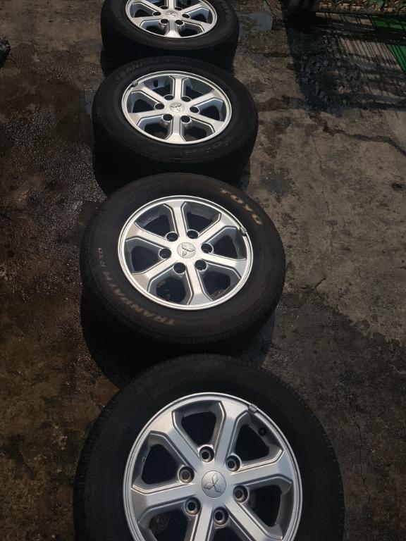 OEM / Orig 2017 Mitsubishi Strada 16 inch mags magwheels rims tires ...