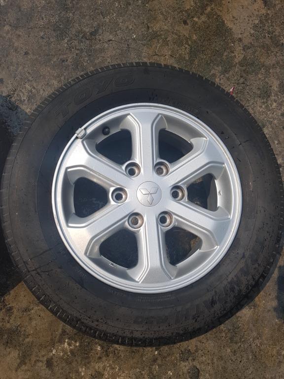 OEM / Orig 2017 Mitsubishi Strada 16 inch mags magwheels rims tires ...