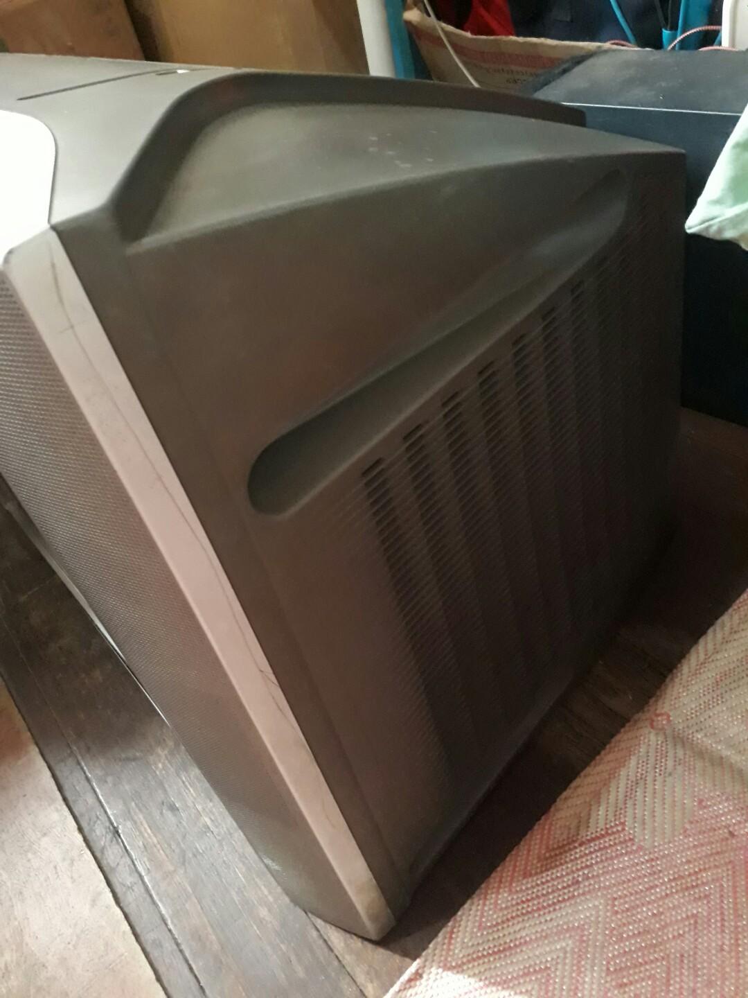 Sony mega 32" flat screen tv, TV & Home Appliances, TV & Entertainment ...