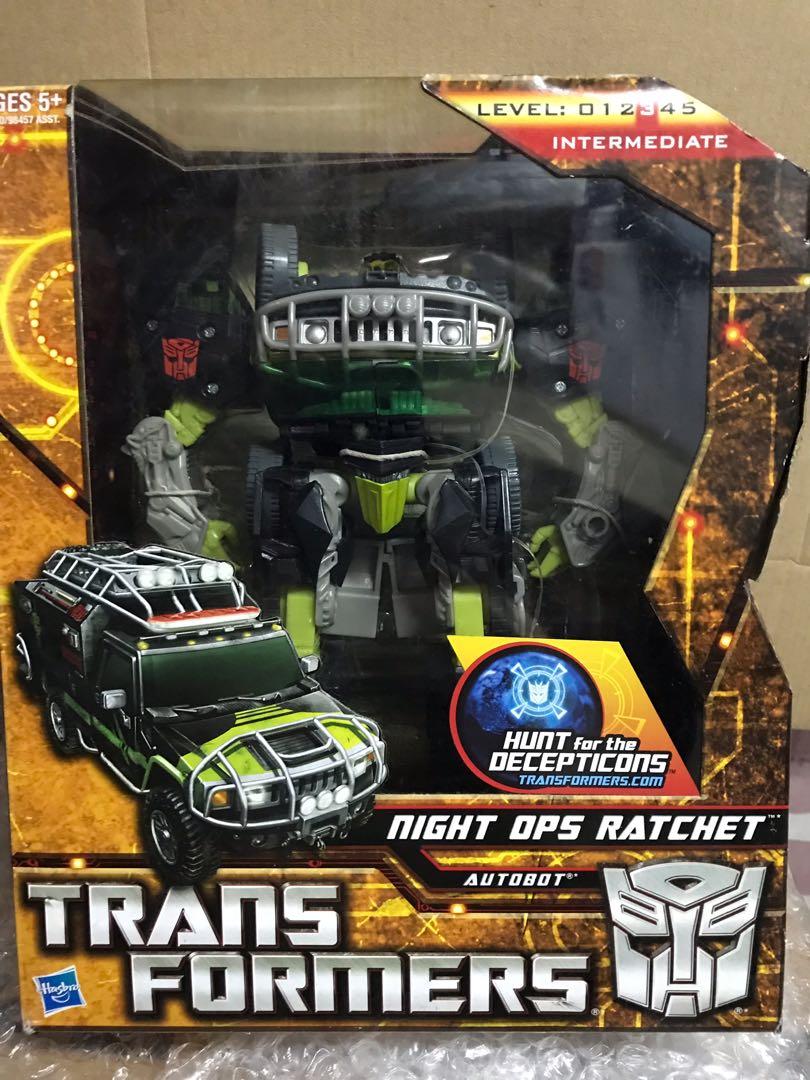 Transformers night ops Ratchet, Hobbies & Toys, Toys & Games on Carousell