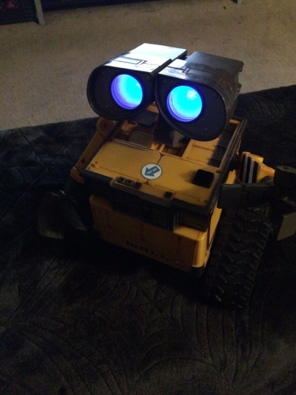 Wall-E Robot, Hobbies & Toys, Toys & Games on Carousell