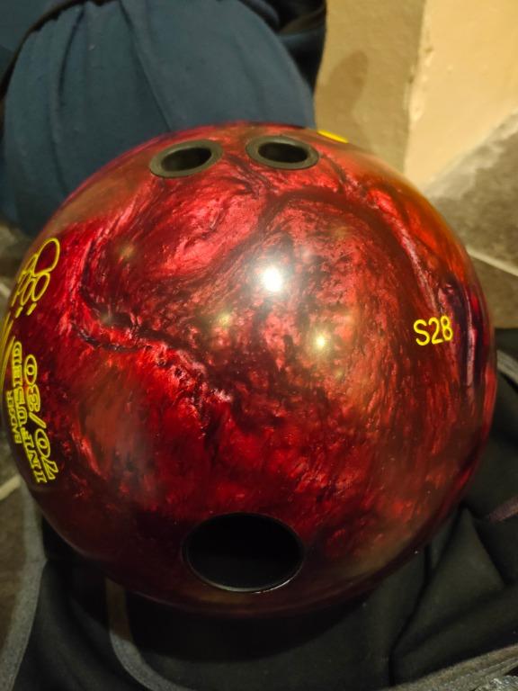 14lbs Bowling Ball: 900Global Badger Infused 70/30, Sports Equipment ...