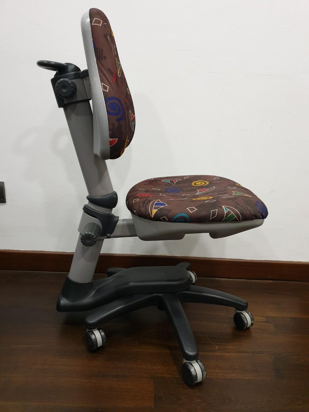 Comf-Pro Ergonomic adjustable chair for kids and teens, Babies & Kids ...