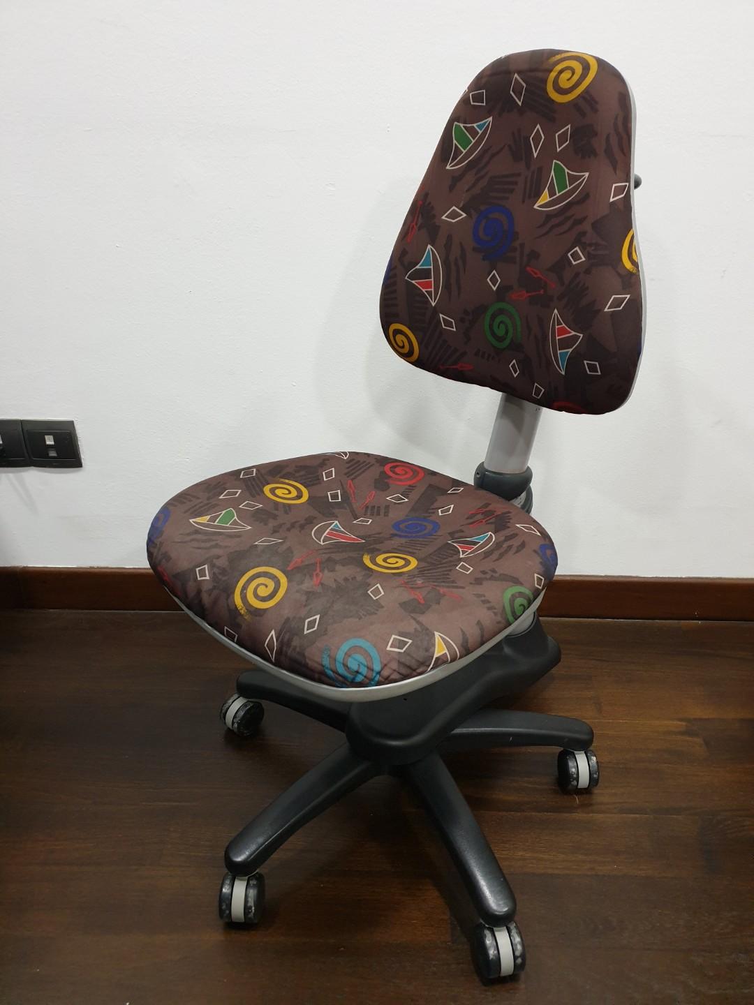 Comf-Pro Ergonomic adjustable chair for kids and teens, Babies & Kids ...