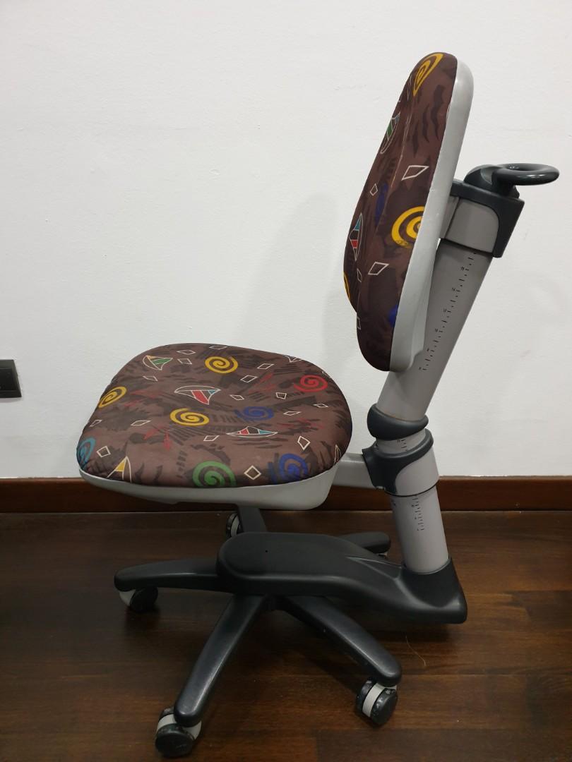 Comf-Pro Ergonomic adjustable chair for kids and teens, Babies & Kids ...