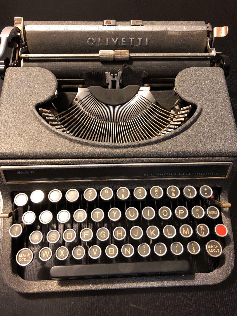 Olivetti studio 42 grey typewriter, Hobbies & Toys, Memorabilia ...