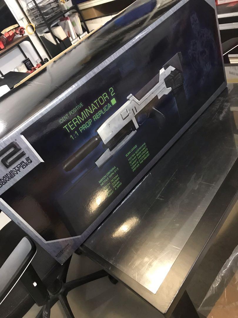 Sideshow collectibles Terminator T-800 Endo Rifle phased plasma rifle ...