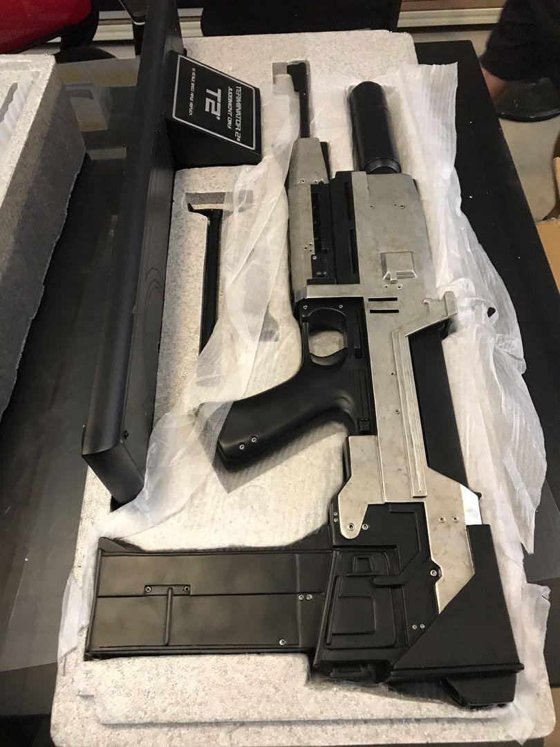 Sideshow collectibles Terminator T-800 Endo Rifle phased plasma rifle ...