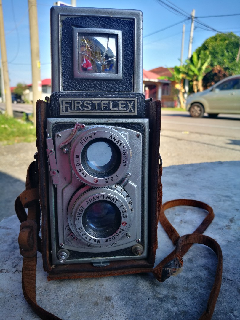 Vintage FirstFlex TLR camera, Hobbies & Toys, Collectibles ...