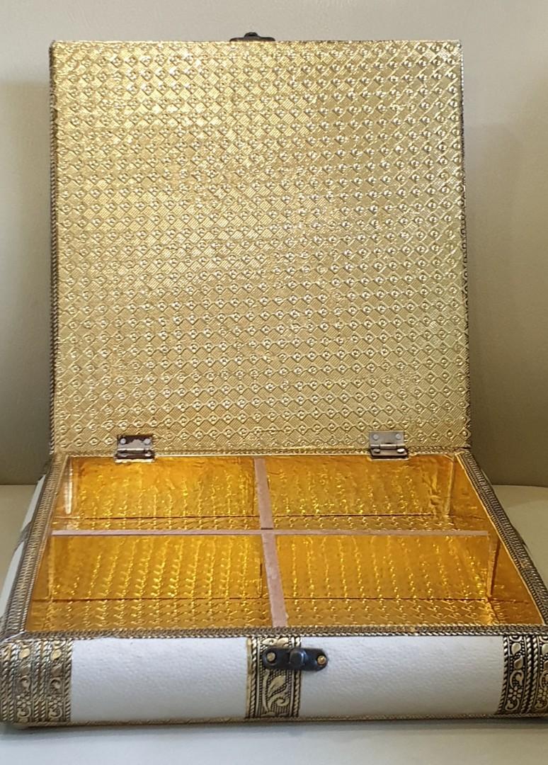 Arabic Style Gift/ Jewelry Box (Big), Women's Fashion, Jewelry ...