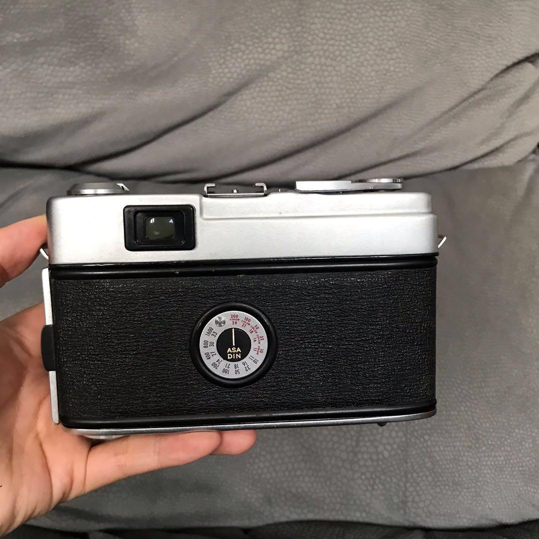 Minolta A5 vintage 35mm film camera, Photography, Cameras on Carousell