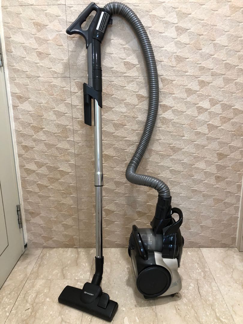 Sharp cyclone vacuum cleaner EC-S1101, Home Appliances, Cleaning ...