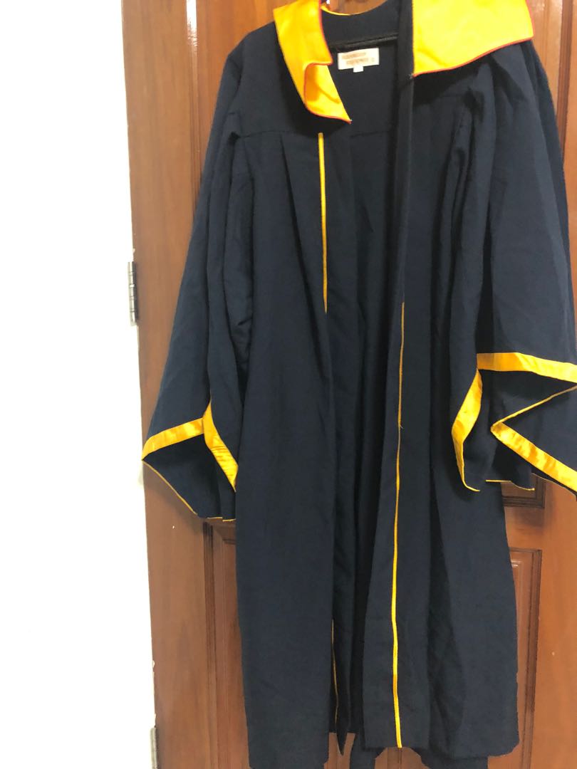 SP graduation gown, Everything Else on Carousell