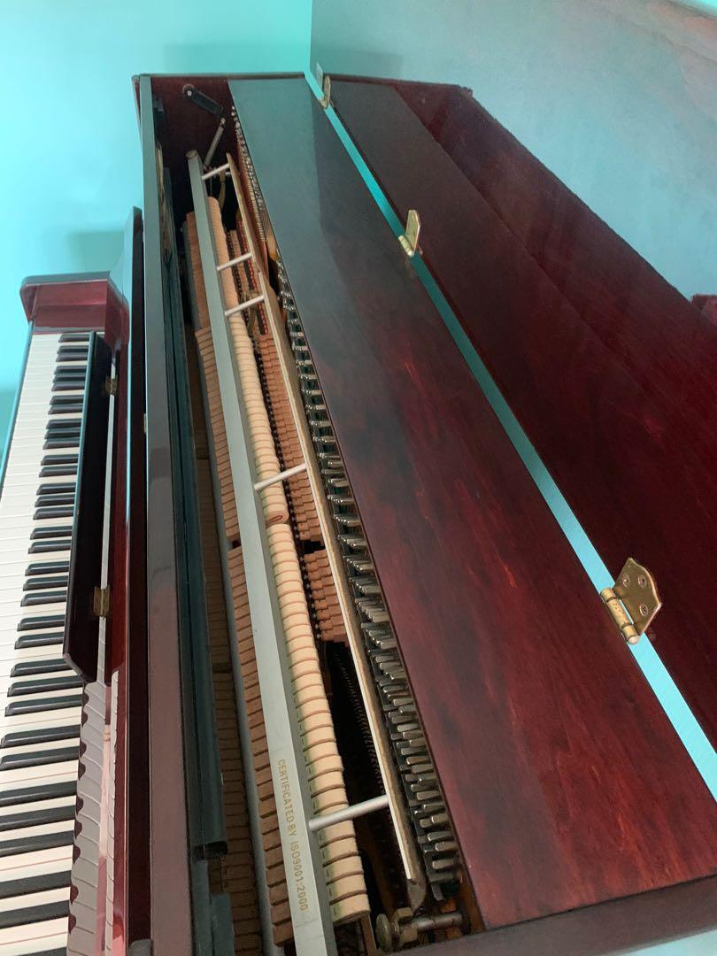 Suzuki upright piano AU-310, Hobbies & Toys, Music & Media, Musical ...