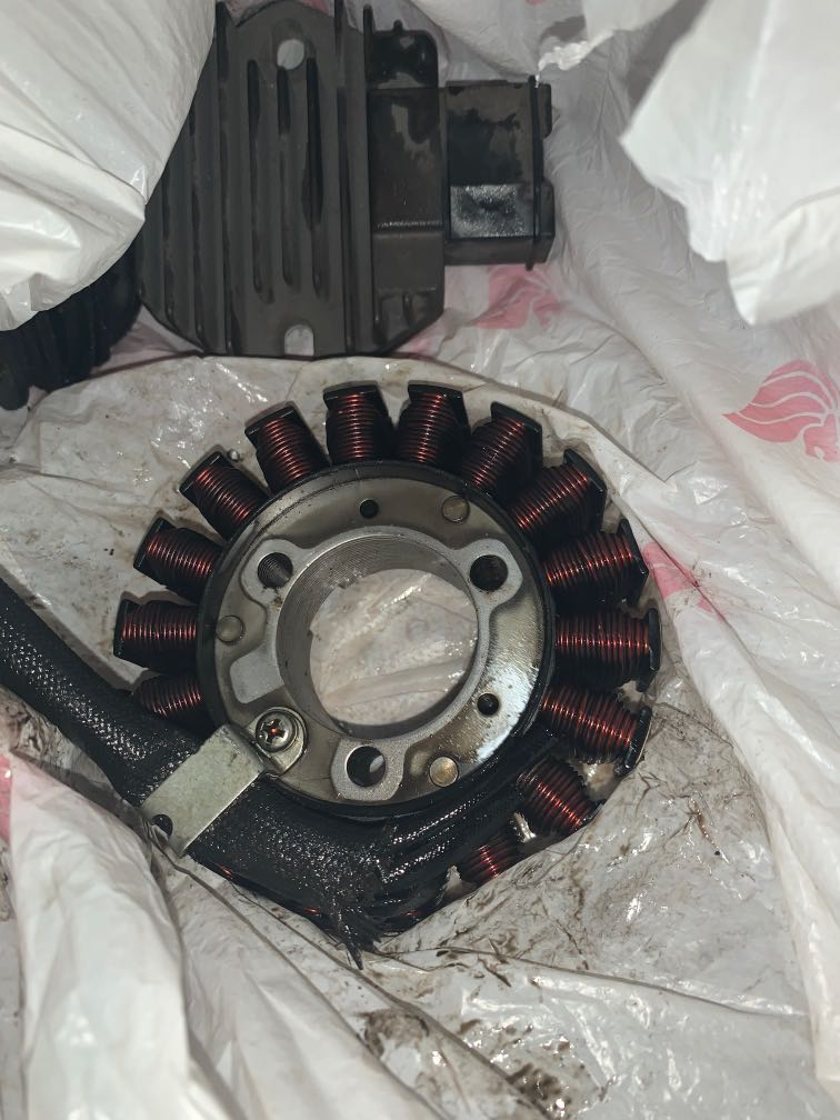 CB400SF SPEC 3 magnetic coil & rectifier, Motorcycles, Motorcycle ...