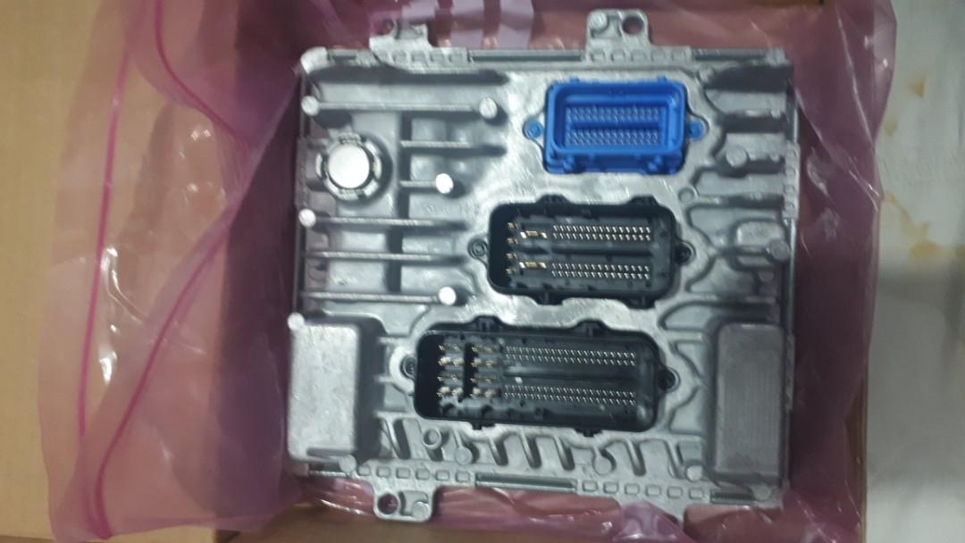 Chevrolet trailblazer 4x2 computer box, Computers & Tech, Parts ...