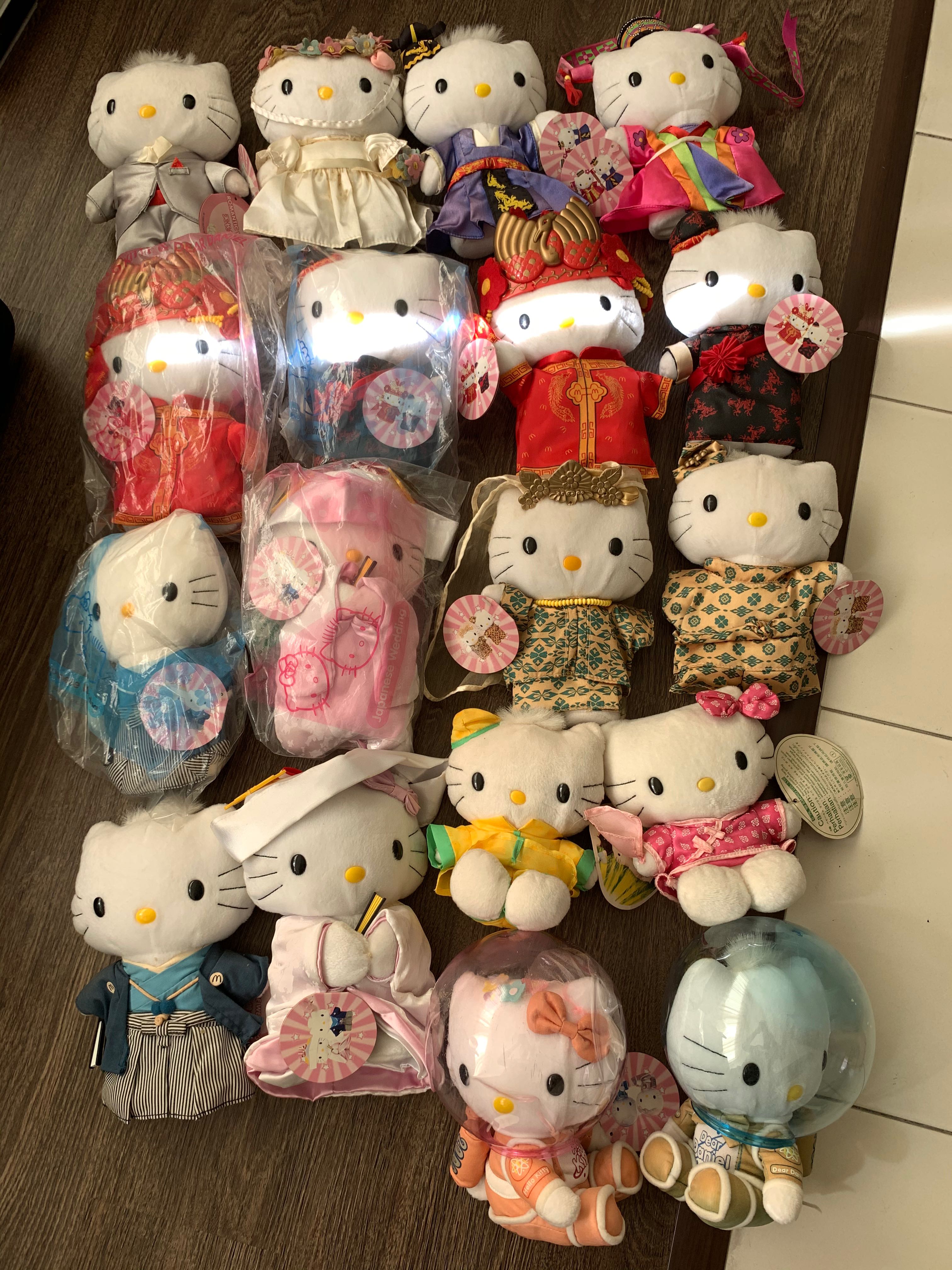 Hello Kitty Couple Soft Toy, Everything Else on Carousell