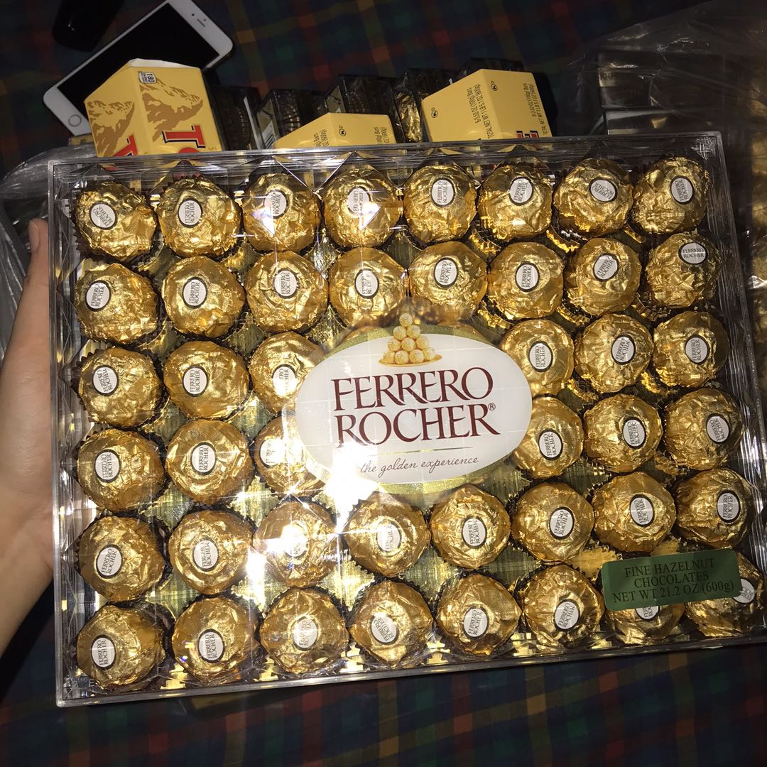 ON HAND Ferrero Rocher Fine Hazelnuts Chocolate, Food & Drinks ...