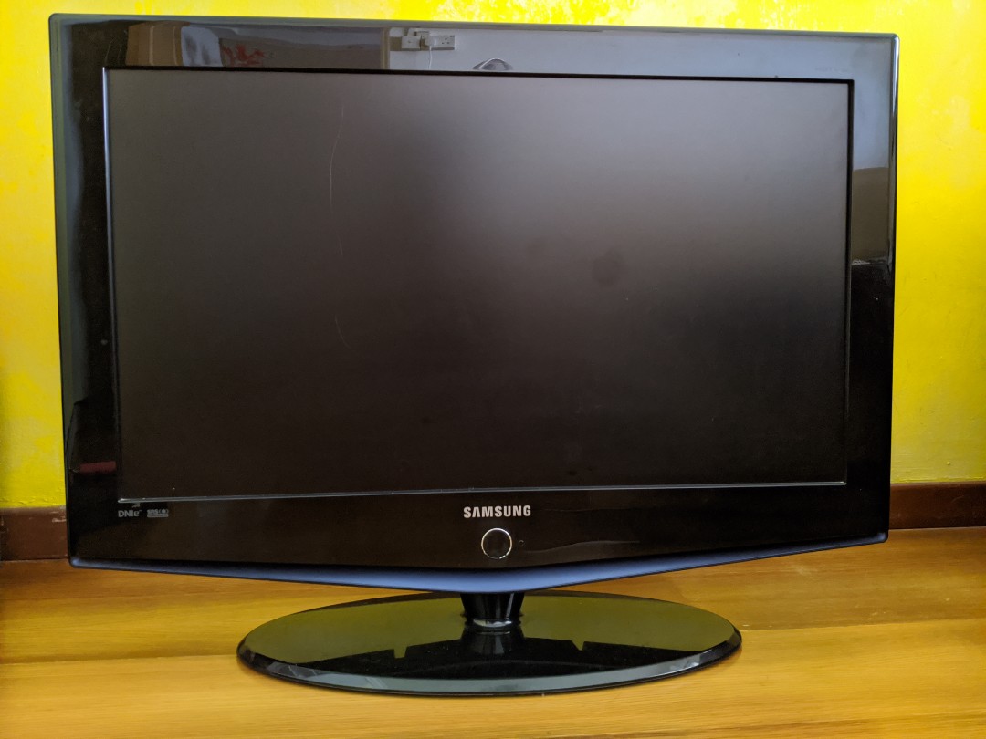 Samsung LA32R71BA 32" HD LCD TV ( Black ), TV & Home Appliances, TV ...