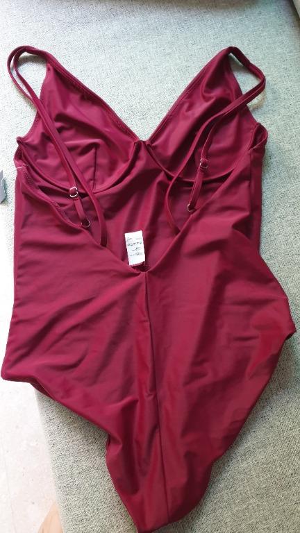 Speedo XL swimwear. New. Deep maroon, Women's Fashion, Tops, Sleeveless ...