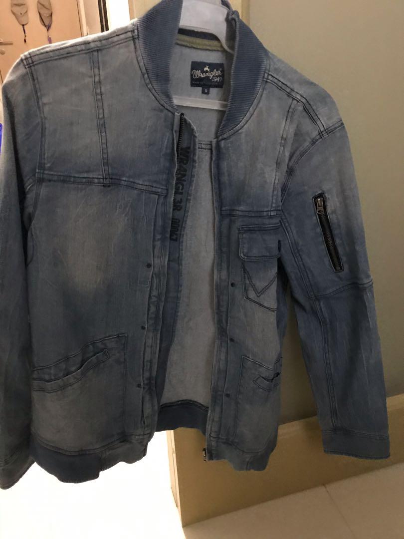 WRANGLER JACKET denim maong, Men's Fashion, Coats, Jackets and ...